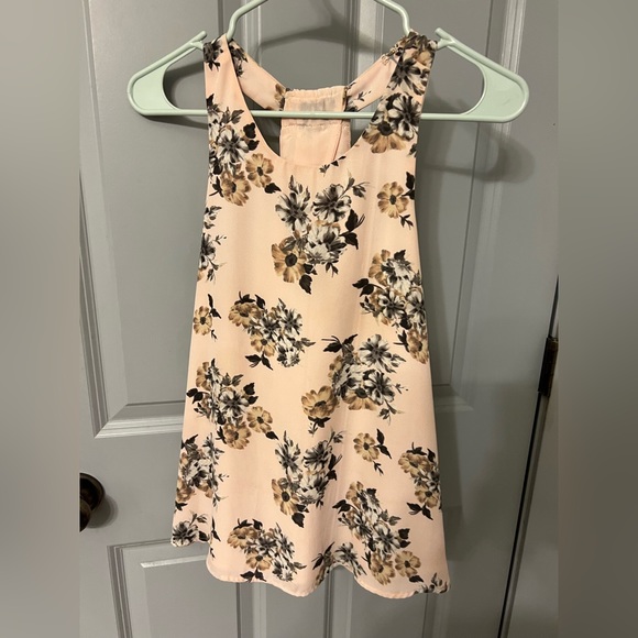 Tops | Gorgeous Pink Floral Tank | Poshmark
